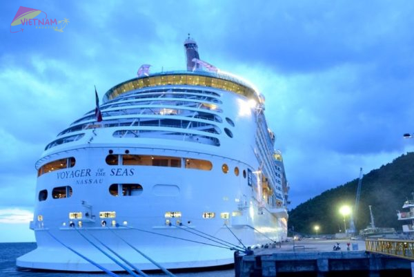 Chan May Port To Golden Bridge (Ba Na Hills) Tour - Vietnamvacation