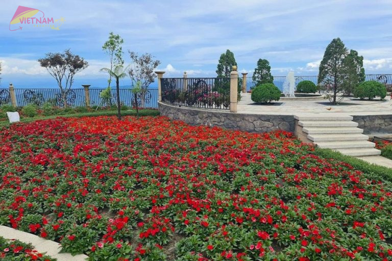 Le Jardin D'Amour - Ba Na Hills Flower Garden - Vietnamvacation