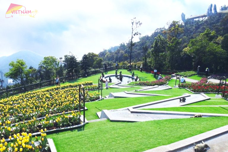 Le Jardin D'Amour - Ba Na Hills Flower Garden - Vietnamvacation